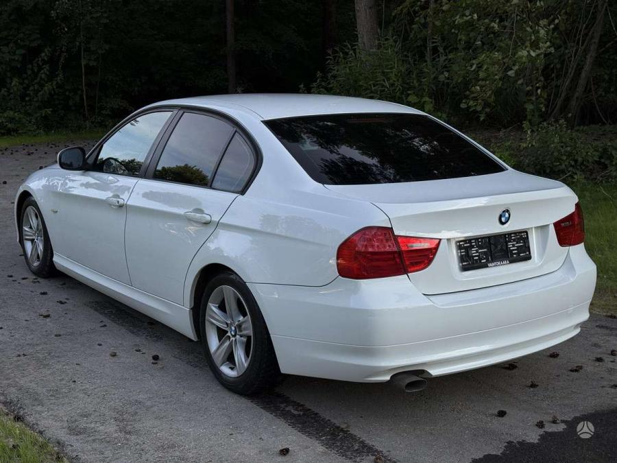 Balts BMW 318 2009 Utena, ar dzinēja tilpumu 2.00 L un nobraukumu 272 tūkst. km par 4990 €, foto 18 vietnē AUTOMOTO.COM.LV
