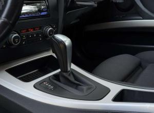 Balts BMW 318 2009 Utena, ar dzinēja tilpumu 2.00 L un nobraukumu 272 tūkst. km par 4990 €, foto 26 vietnē AUTOMOTO.COM.LV