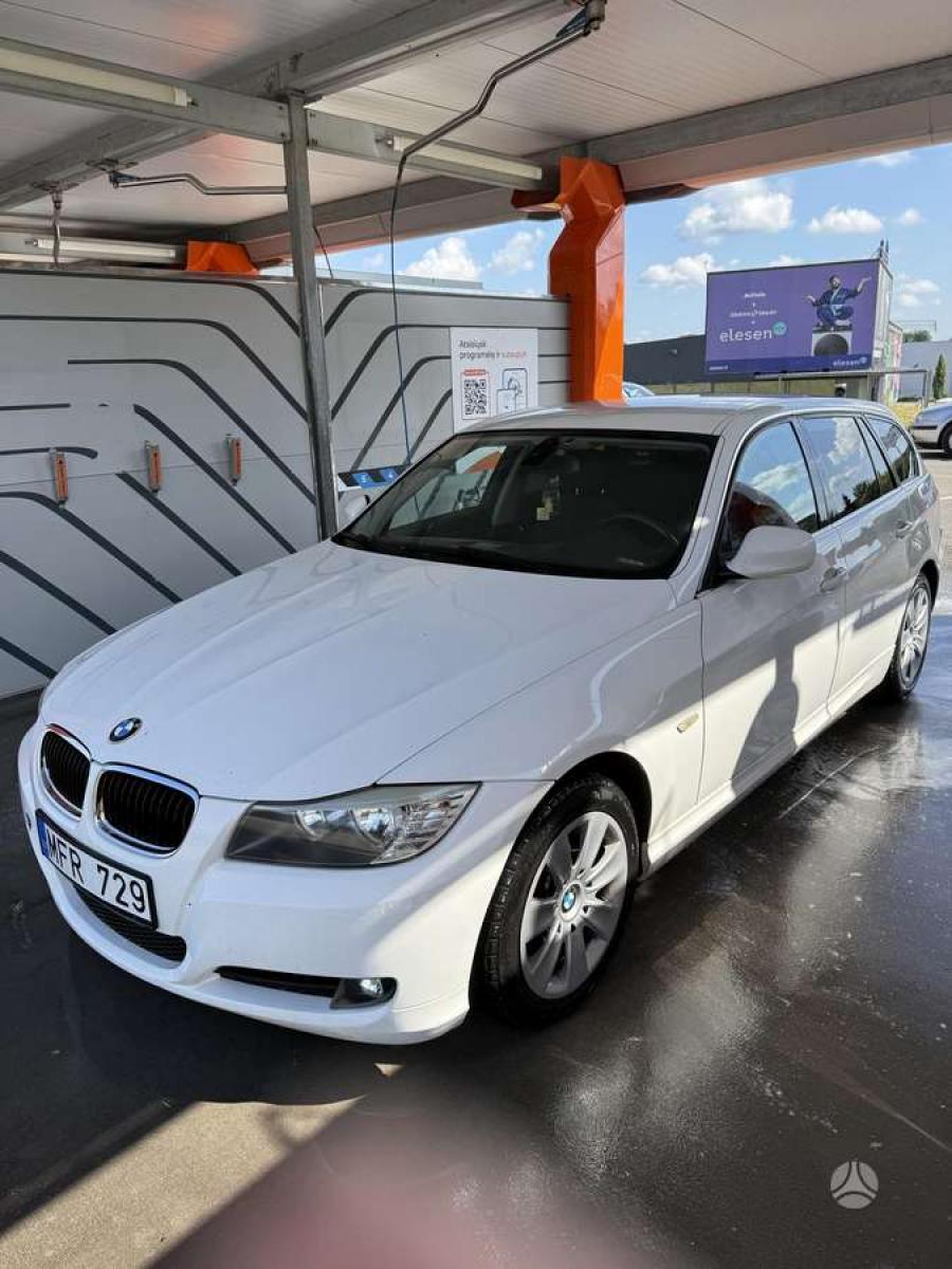 Белый БМВ 318 2009 в Алитус, объемом двигателя 2.00 л и пробегом 300 тыс. км за 3299 €, фото 5 на AUTOMOTO.COM.LV