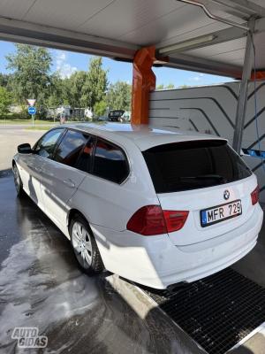 Balts BMW 318 2009 Alīta, ar dzinēja tilpumu 2.00 L un nobraukumu 300 tūkst. km par 3299 €, foto  vietnē AUTOMOTO.COM.LV