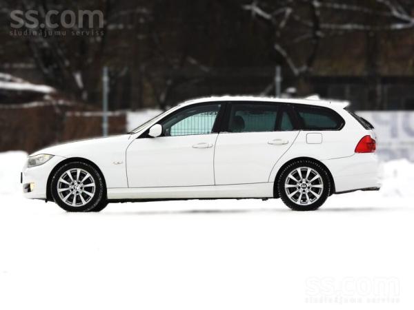 Balts BMW 318 2010 Rīga, ar dzinēja tilpumu 2.00 L un nobraukumu 427 tūkst. km par 5690 €, foto 4 vietnē AUTOMOTO.COM.LV