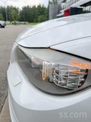 White BMW 318 2010 in Riga, with an engine capacity of 1.80 L and mileage of 262 thousand km for 7150 €, photo 5 on AUTOMOTO.COM.LV