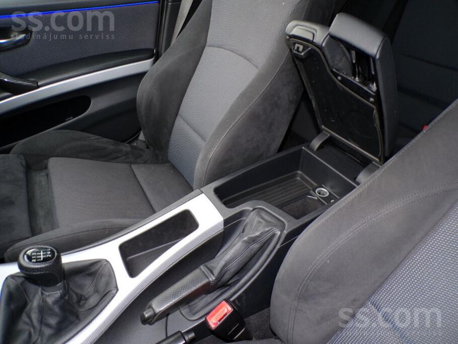 White BMW 318 2010 in Riga, with an engine capacity of 1.80 L and mileage of 262 thousand km for 7150 €, photo 17 on AUTOMOTO.COM.LV
