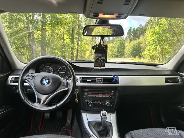 Balts BMW 318 2010 Varėna, ar dzinēja tilpumu 2.00 L un nobraukumu 300 tūkst. km par 3400 €, foto 9 vietnē AUTOMOTO.COM.LV