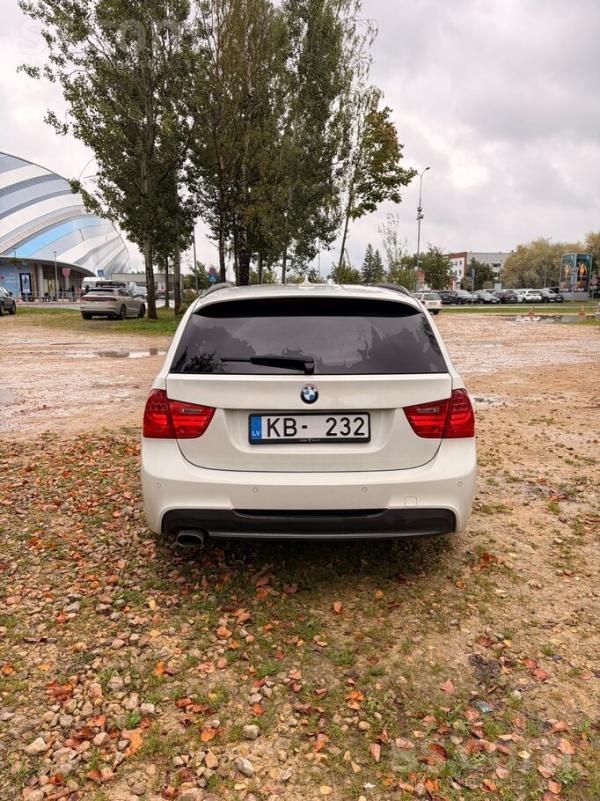 Balts BMW 318 2010 Tukums, ar dzinēja tilpumu 2.00 L un nobraukumu 258 tūkst. km par 5999 €, foto 4 vietnē AUTOMOTO.COM.LV