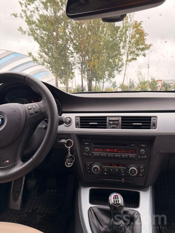 Balts BMW 318 2010 Tukums, ar dzinēja tilpumu 2.00 L un nobraukumu 258 tūkst. km par 5999 €, foto 8 vietnē AUTOMOTO.COM.LV