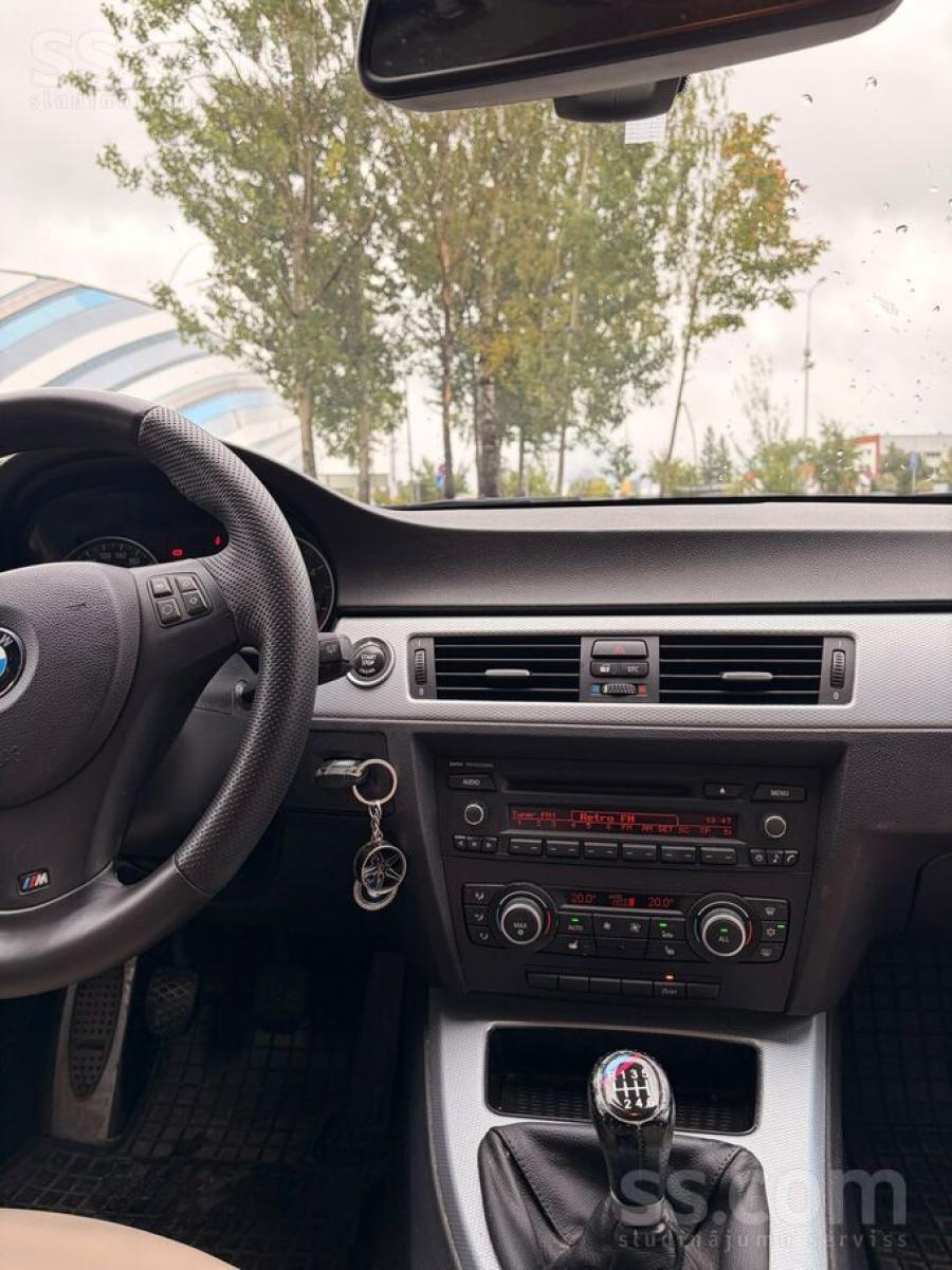 Balts BMW 318 2010 Tukums, ar dzinēja tilpumu 2.00 L un nobraukumu 258 tūkst. km par 5999 €, foto 8 vietnē AUTOMOTO.COM.LV