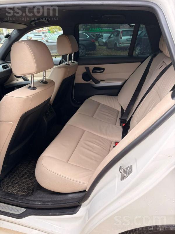 Balts BMW 318 2010 Tukums, ar dzinēja tilpumu 2.00 L un nobraukumu 258 tūkst. km par 5999 €, foto 10 vietnē AUTOMOTO.COM.LV