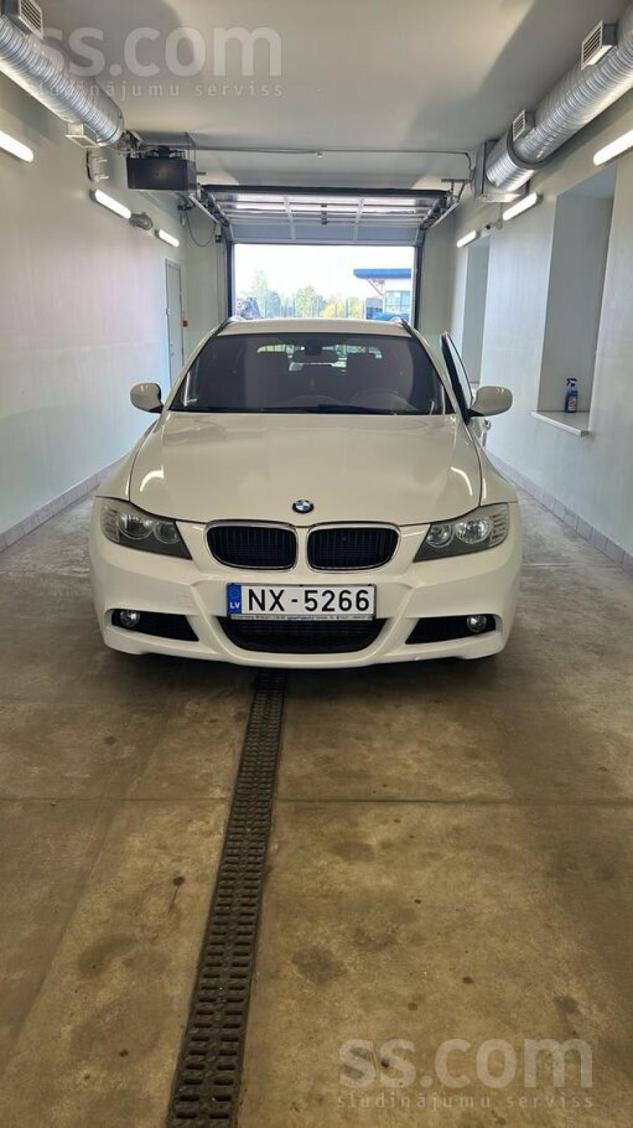 White BMW 318 2011 in Rezekne, with an engine capacity of 2.00 L and mileage of 297 thousand km for 3750 €, photo 7 on AUTOMOTO.COM.LV