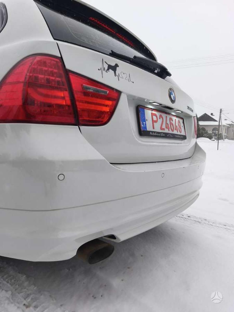 White BMW 318 2011 in Kaunas, with an engine capacity of 2.00 L and mileage of 275 thousand km for 3400 €, photo 6 on AUTOMOTO.COM.LV