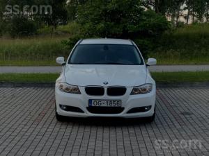 White BMW 318 2011 in Tukums, with an engine capacity of 2.00 L and mileage of 272 thousand km for 4500 €, photo 3 on AUTOMOTO.COM.LV
