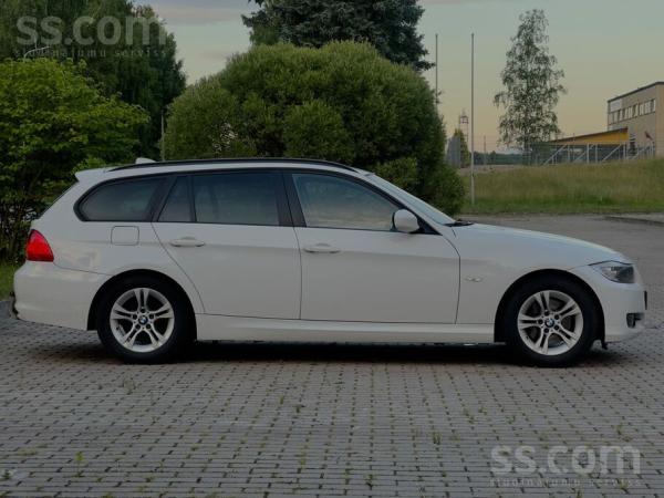 White BMW 318 2011 in Tukums, with an engine capacity of 2.00 L and mileage of 272 thousand km for 4500 €, photo 4 on AUTOMOTO.COM.LV