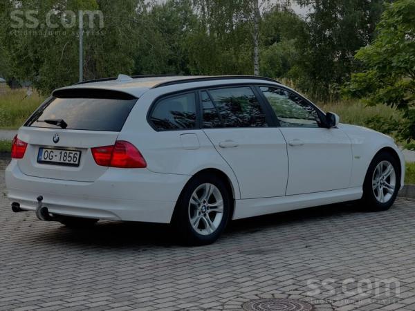 White BMW 318 2011 in Tukums, with an engine capacity of 2.00 L and mileage of 272 thousand km for 4500 €, photo 5 on AUTOMOTO.COM.LV