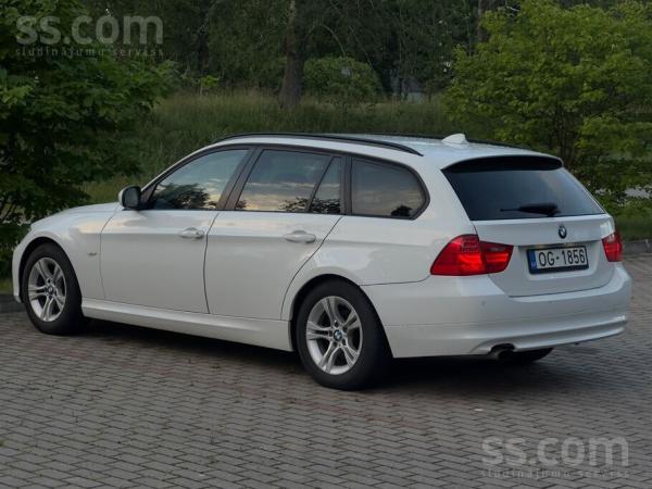 White BMW 318 2011 in Tukums, with an engine capacity of 2.00 L and mileage of 272 thousand km for 4500 €, photo 7 on AUTOMOTO.COM.LV