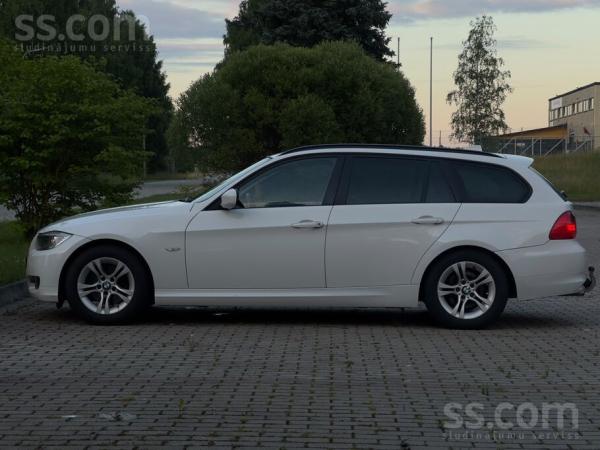 White BMW 318 2011 in Tukums, with an engine capacity of 2.00 L and mileage of 272 thousand km for 4500 €, photo 8 on AUTOMOTO.COM.LV