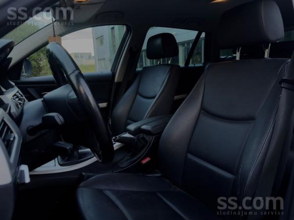 White BMW 318 2011 in Tukums, with an engine capacity of 2.00 L and mileage of 272 thousand km for 4500 €, photo 10 on AUTOMOTO.COM.LV