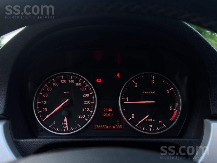 White BMW 318 2011 in Tukums, with an engine capacity of 2.00 L and mileage of 272 thousand km for 4500 €, photo 13 on AUTOMOTO.COM.LV