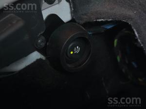 White BMW 318 2011 in Tukums, with an engine capacity of 2.00 L and mileage of 272 thousand km for 4500 €, photo 15 on AUTOMOTO.COM.LV
