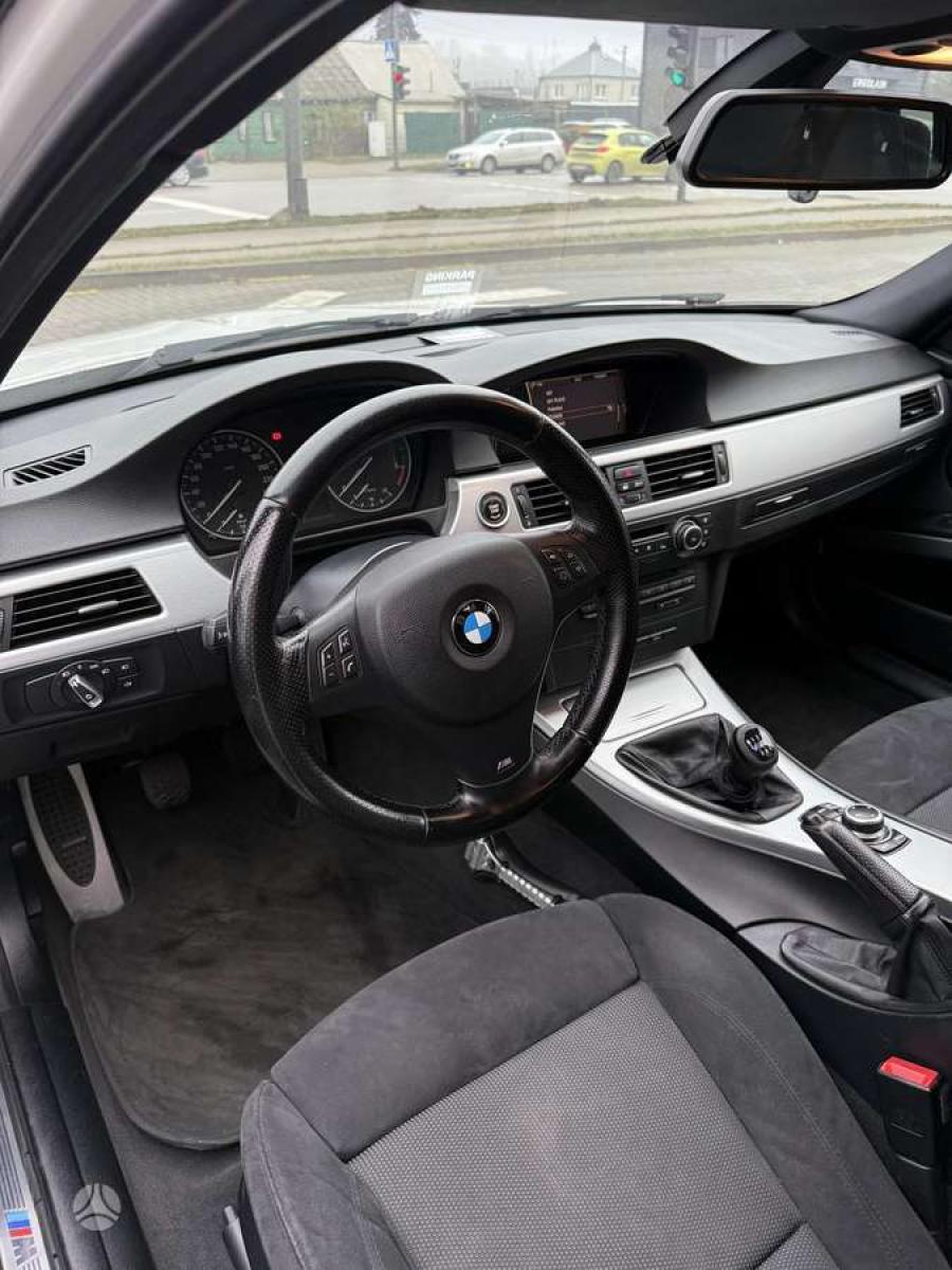 Balts BMW 318 2011 Kauņa, ar dzinēja tilpumu 2.00 L un nobraukumu 300 tūkst. km par 5000 €, foto 15 vietnē AUTOMOTO.COM.LV