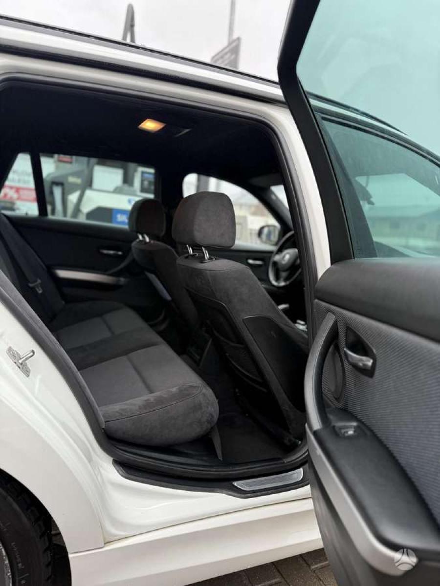 Balts BMW 318 2011 Kauņa, ar dzinēja tilpumu 2.00 L un nobraukumu 300 tūkst. km par 5000 €, foto 20 vietnē AUTOMOTO.COM.LV
