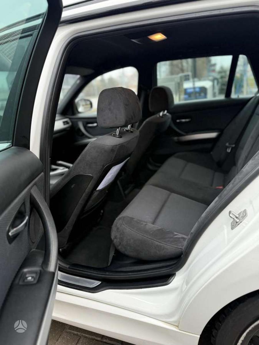 Balts BMW 318 2011 Kauņa, ar dzinēja tilpumu 2.00 L un nobraukumu 300 tūkst. km par 5000 €, foto 21 vietnē AUTOMOTO.COM.LV