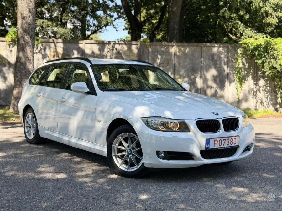 Balts BMW 318 2011 Alīta, ar dzinēja tilpumu 2.00 L un nobraukumu 249 tūkst. km par 4600 €, foto 1 vietnē AUTOMOTO.COM.LV