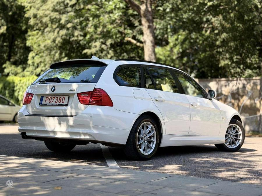 Balts BMW 318 2011 Alīta, ar dzinēja tilpumu 2.00 L un nobraukumu 249 tūkst. km par 4600 €, foto 5 vietnē AUTOMOTO.COM.LV