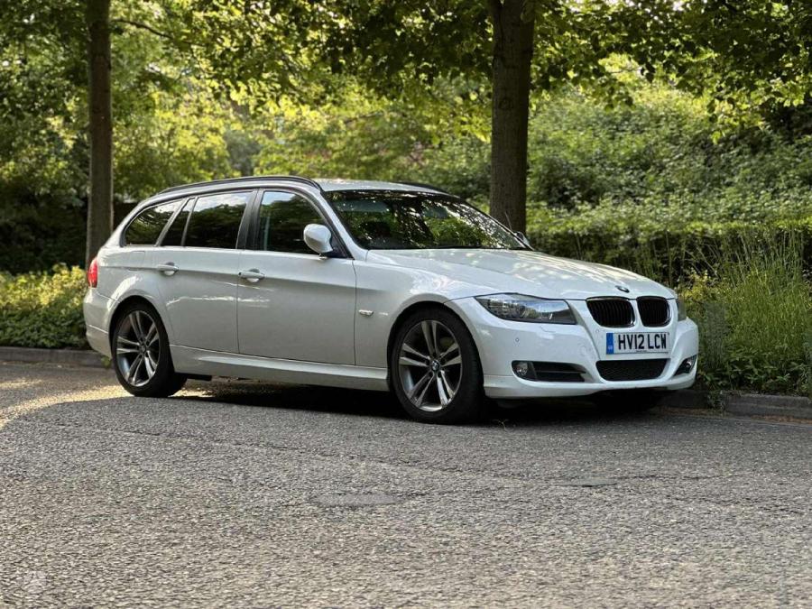 Balts BMW 318 2012 Tauragė, ar dzinēja tilpumu 2.00 L un nobraukumu 1573 tūkst. km par 2600 €, foto 2 vietnē AUTOMOTO.COM.LV
