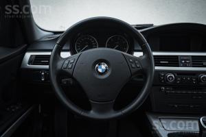 White BMW 318 2012 in Riga, with an engine capacity of 2.00 L and mileage of 182 thousand km for 6350 €, photo 17 on AUTOMOTO.COM.LV