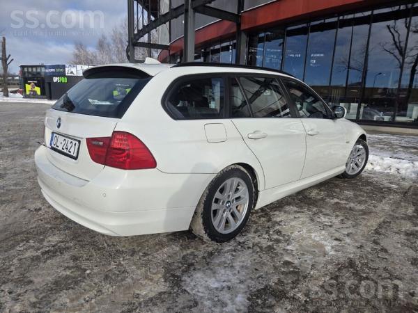 White BMW 318 2012 in Riga, with an engine capacity of 2.00 L and mileage of 0 thousand km for 3900 €, photo 4 on AUTOMOTO.COM.LV