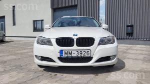 White BMW 318 2012 in Riga, with an engine capacity of 2.00 L and mileage of 320 thousand km for 3400 €, photo 3 on AUTOMOTO.COM.LV