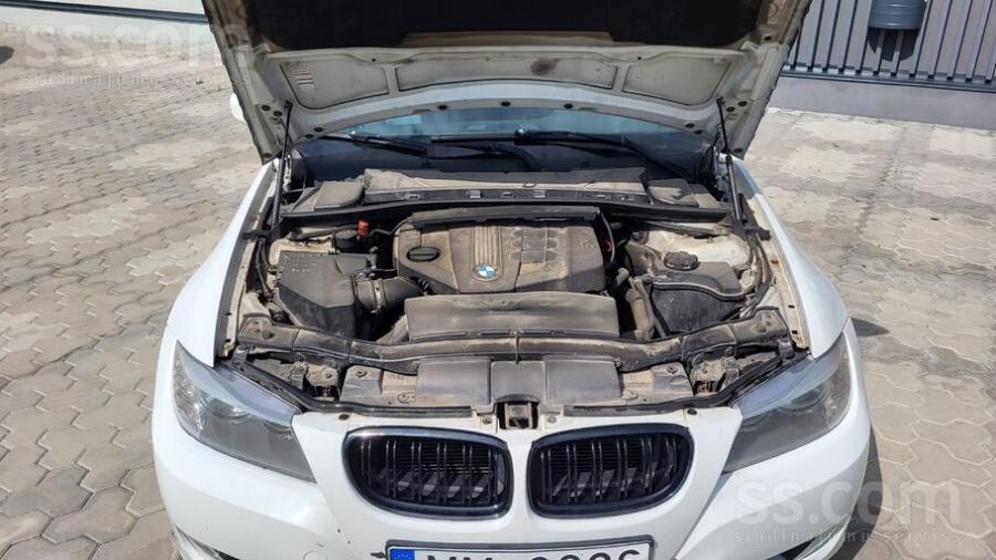 White BMW 318 2012 in Riga, with an engine capacity of 2.00 L and mileage of 320 thousand km for 3400 €, photo 13 on AUTOMOTO.COM.LV