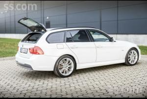 White BMW 318 2012 in Jelgava, with an engine capacity of 2.00 L and mileage of 318 thousand km for 7358 €, photo 11 on AUTOMOTO.COM.LV