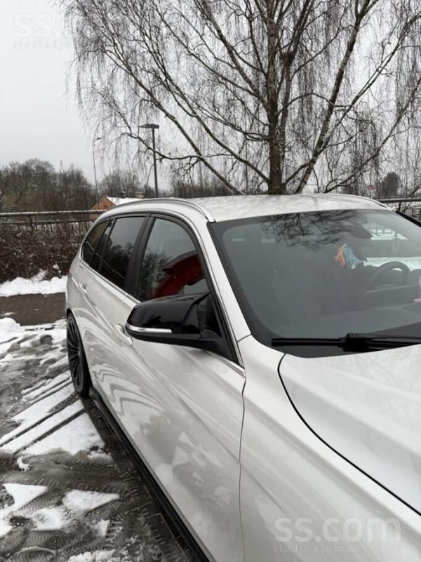 White BMW 318 2013 in Riga, with an engine capacity of 3.00 L and mileage of 233 thousand km for 11000 €, photo 4 on AUTOMOTO.COM.LV
