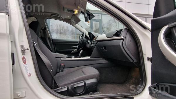 Balts BMW 318 2013 Tukums, ar dzinēja tilpumu 2.00 L un nobraukumu 300 tūkst. km par 8699 €, foto 7 vietnē AUTOMOTO.COM.LV