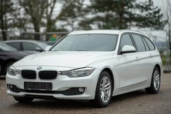 Balts BMW 318 2013 Liepāja, ar dzinēja tilpumu 2.00 L un nobraukumu 160 tūkst. km par 11750 €, foto 1 vietnē AUTOMOTO.COM.LV