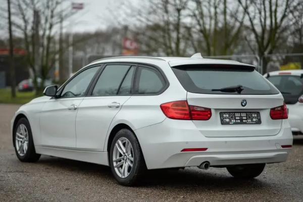 Balts BMW 318 2013 Liepāja, ar dzinēja tilpumu 2.00 L un nobraukumu 160 tūkst. km par 11750 €, foto 2 vietnē AUTOMOTO.COM.LV