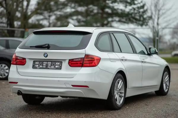 Balts BMW 318 2013 Liepāja, ar dzinēja tilpumu 2.00 L un nobraukumu 160 tūkst. km par 11750 €, foto 4 vietnē AUTOMOTO.COM.LV