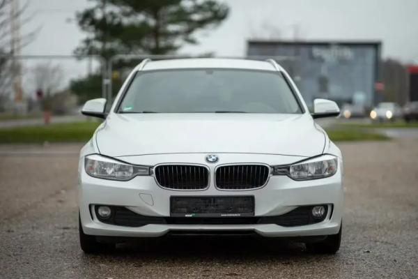 Balts BMW 318 2013 Liepāja, ar dzinēja tilpumu 2.00 L un nobraukumu 160 tūkst. km par 11750 €, foto 6 vietnē AUTOMOTO.COM.LV