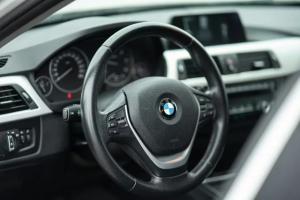 Balts BMW 318 2013 Liepāja, ar dzinēja tilpumu 2.00 L un nobraukumu 160 tūkst. km par 11750 €, foto 16 vietnē AUTOMOTO.COM.LV