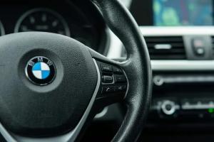 Balts BMW 318 2013 Liepāja, ar dzinēja tilpumu 2.00 L un nobraukumu 160 tūkst. km par 11750 €, foto 22 vietnē AUTOMOTO.COM.LV