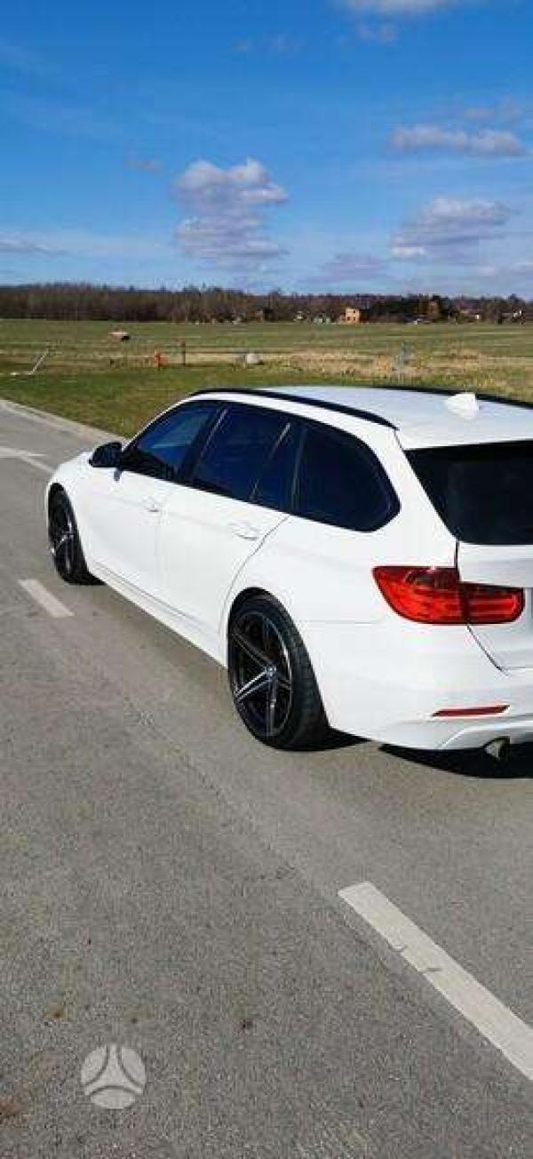 White BMW 318 2013 in Siauliai, with an engine capacity of 2.00 L and mileage of 275 thousand km for 6150 €, photo 2 on AUTOMOTO.COM.LV