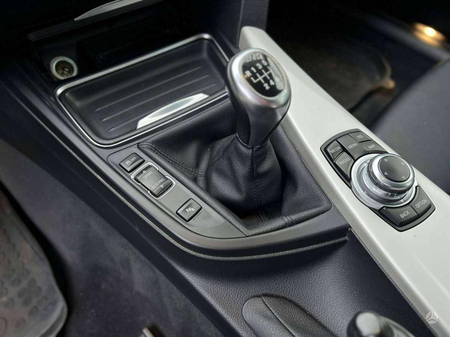 Balts BMW 318 2013 Šauļi, ar dzinēja tilpumu 2.00 L un nobraukumu 275 tūkst. km par 6150 €, foto 21 vietnē AUTOMOTO.COM.LV