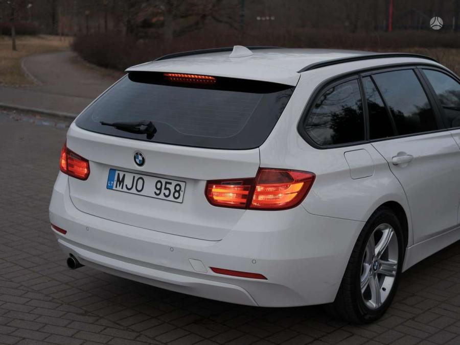 Balts BMW 318 2013 Šauļi, ar dzinēja tilpumu 2.00 L un nobraukumu 275 tūkst. km par 6150 €, foto 32 vietnē AUTOMOTO.COM.LV