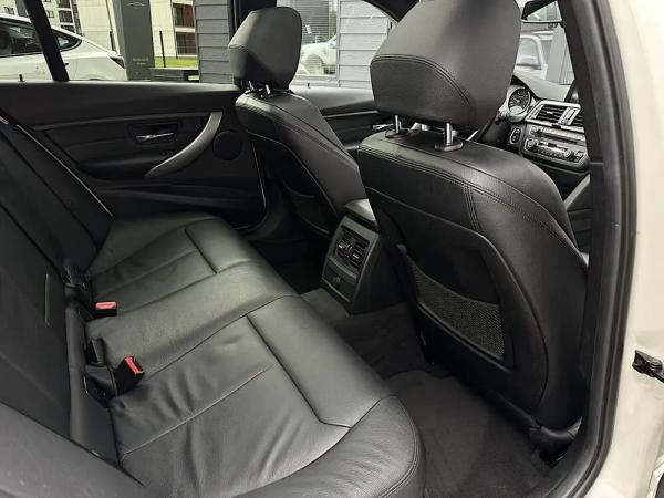 Balts BMW 318 2013 Jelgava, ar dzinēja tilpumu 2.00 L un nobraukumu 240 tūkst. km par 11700 €, foto 8 vietnē AUTOMOTO.COM.LV