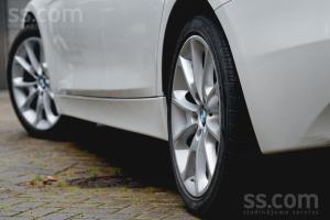 White BMW 318 2014 in Riga, with an engine capacity of 2.00 L and mileage of 263 thousand km for 10600 €, photo 5 on AUTOMOTO.COM.LV