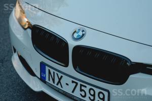 White BMW 318 2014 in Riga, with an engine capacity of 2.00 L and mileage of 273 thousand km for 8200 €, photo 3 on AUTOMOTO.COM.LV