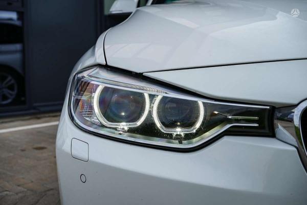 White BMW 318 2014 in Kaunas, with an engine capacity of 2.00 L and mileage of 162 thousand km for 8950 €, photo 7 on AUTOMOTO.COM.LV