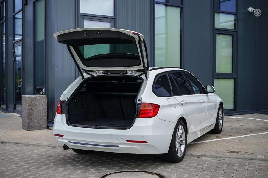 White BMW 318 2014 in Kaunas, with an engine capacity of 2.00 L and mileage of 162 thousand km for 8950 €, photo 14 on AUTOMOTO.COM.LV