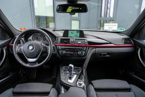 White BMW 318 2014 in Kaunas, with an engine capacity of 2.00 L and mileage of 162 thousand km for 8950 €, photo 17 on AUTOMOTO.COM.LV